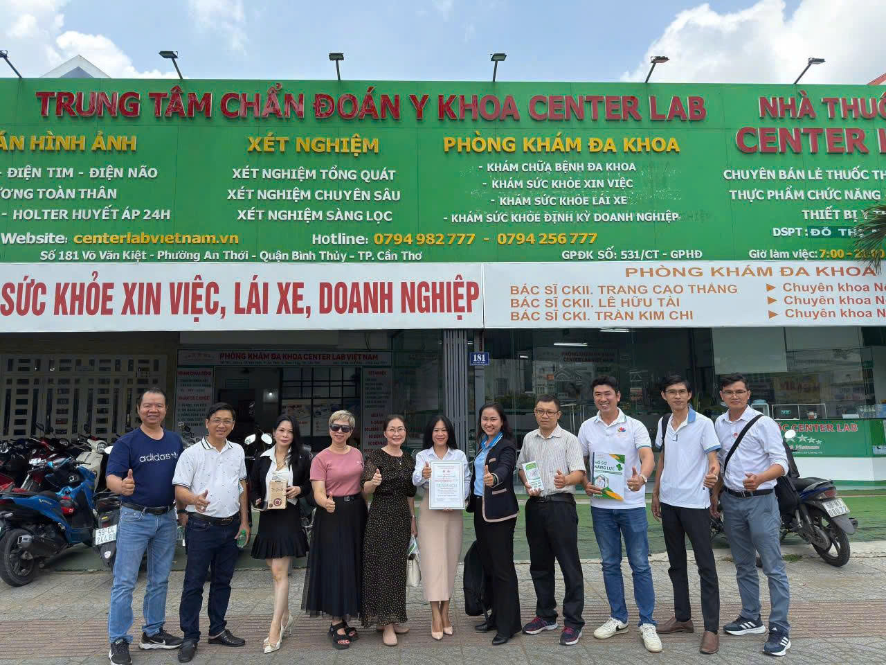 Team Khu công nghiệp Miền Tây Nam Bộ thăm trung tâm chẩn đoán y khoa ...